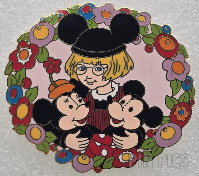 PP1077 - Disney Catalog - Ann Estelle holding Vintage Mickey and Minnie ...