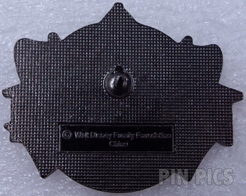 PP8923 - WDFF - Walt Disney's Centennial - Red Barn - Yellow Banner ...