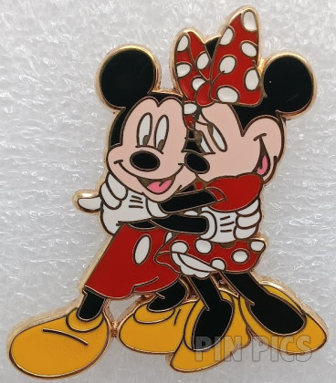 PP45835 - Mickey and Minnie Hugging - Mickey Mouse and Friends Booster ...