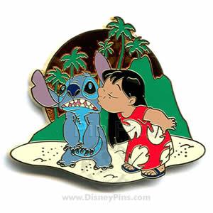 PP48719 - WDW - Lilo and Stitch - Lilo Kissing Stitch - Signature ...