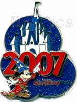 PP51579 - WDW - 2007 Sorcerer Mickey and Cinderella Castle - PinPics