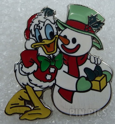 PP66346 - DLR - Happy Holidays 2008 -Donald with Snowman - PinPics