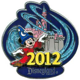 PP88117 - Disneyland® 2012 - Sleeping Beauty Castle - Sorcerer Mickey ...
