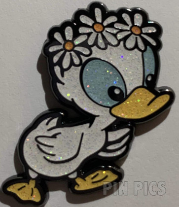 PP163677 - Loungefly - Duckling - Chaser - Stitch Springtime Daisy ...