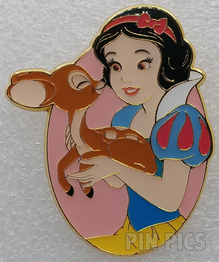PP170436 - Loungefly - Snow White and Baby Deer - Princess and Friend ...