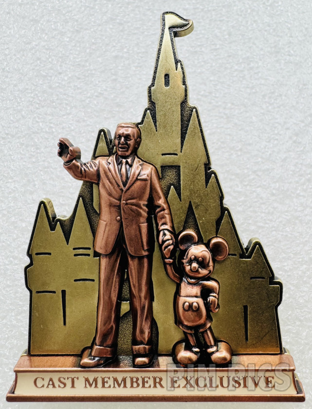 PP170924 - Japan - Partners Statue - Cast Exclusive - TDR - PinPics