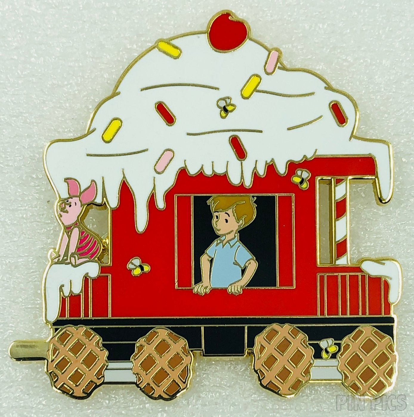 PP154049 - DSSH - Piglet and Christopher Robin - Ice Cream Train ...