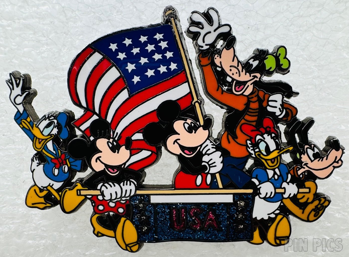 PP173968 - DLR - Prototype - Mickey and Friends - USA - July 4th Parade ...
