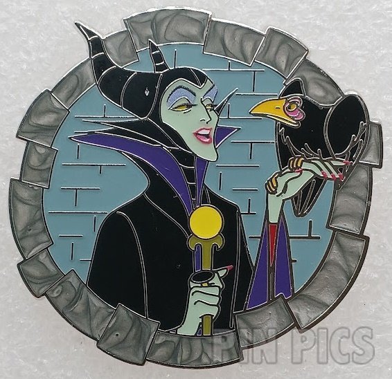 PP173850 - Maleficent and Diablo - Disney Villains and Sidekicks Series ...