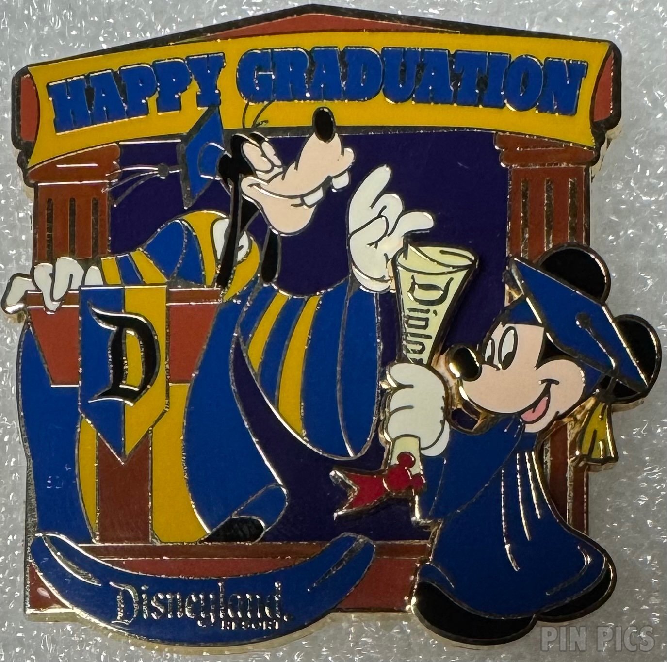 PP53850 - DLR - Goofy and Mickey - Happy Graduation - PinPics