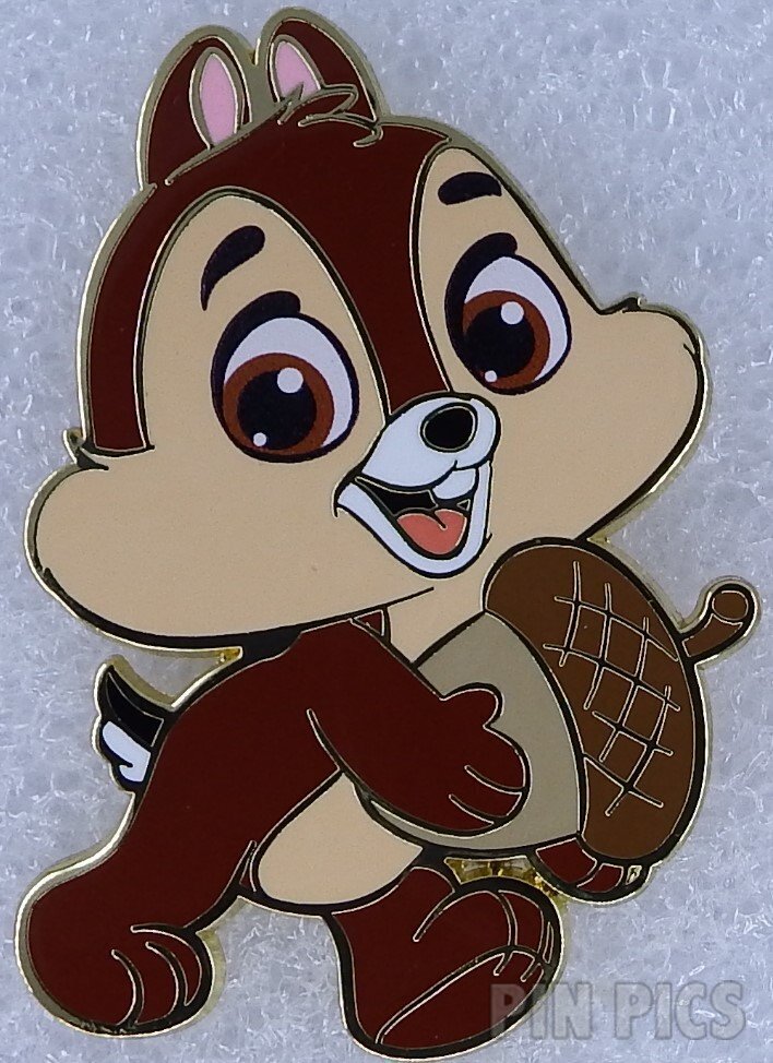 PP174078 - DLP - Baby Chip - Walking and Holding an Acorn - Big Round ...