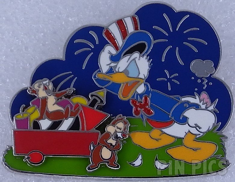 PP96292 - Donald, Chip, and Dale - 4th of July 2013 - Americana - PinPics