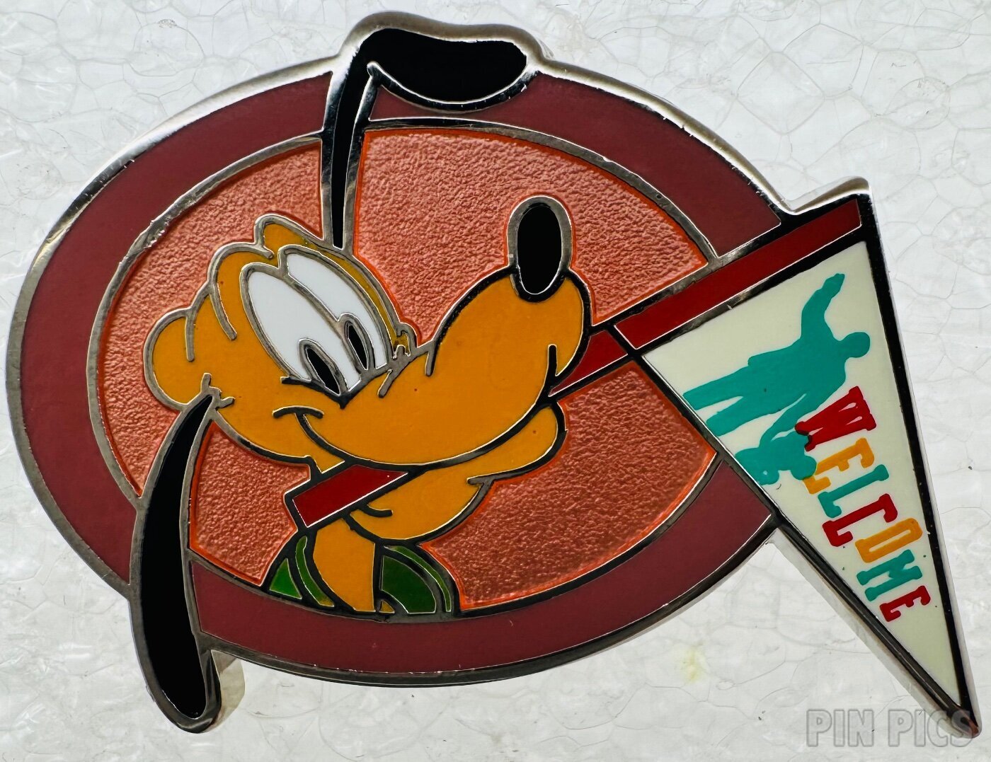 PP173468 - DLR - Pluto - Welcome Partners Statue - Pennants with ...