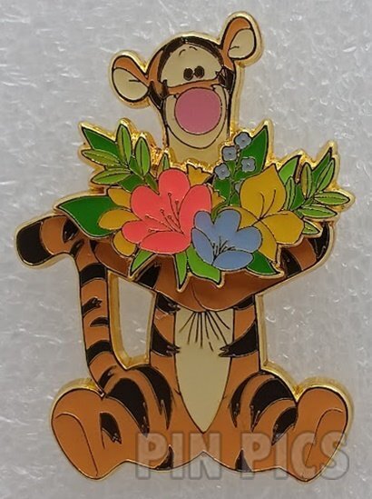 PP177143 - Loungefly - Tigger - Winnie the Pooh and Friends Floral ...