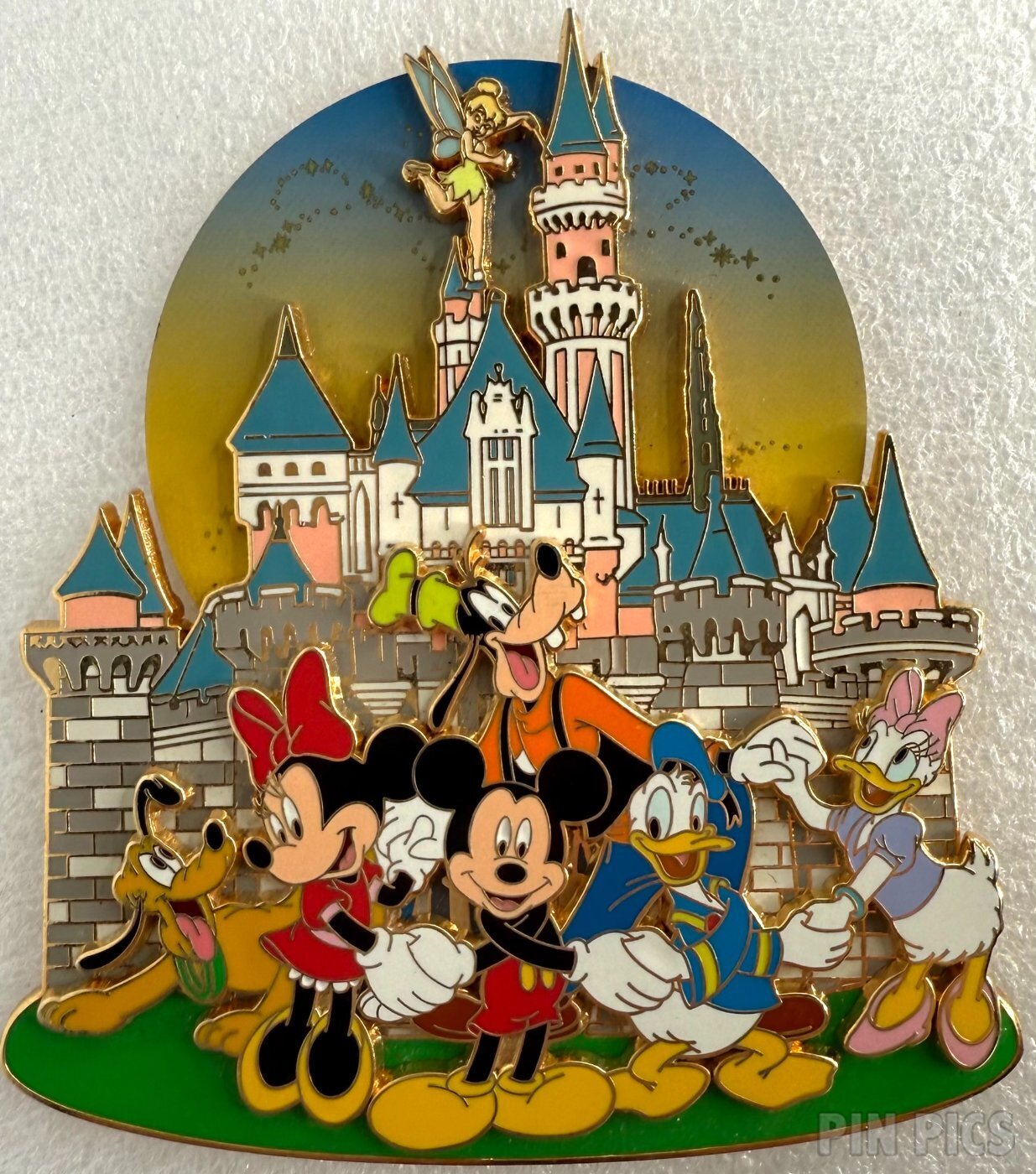 PP37400 - DLR - Mickey, Minnie, Donald, Daisy, Goofy and Pluto ...